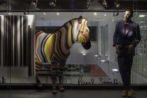 16 Retail Window Display Ideas to Drive Foot Traffic