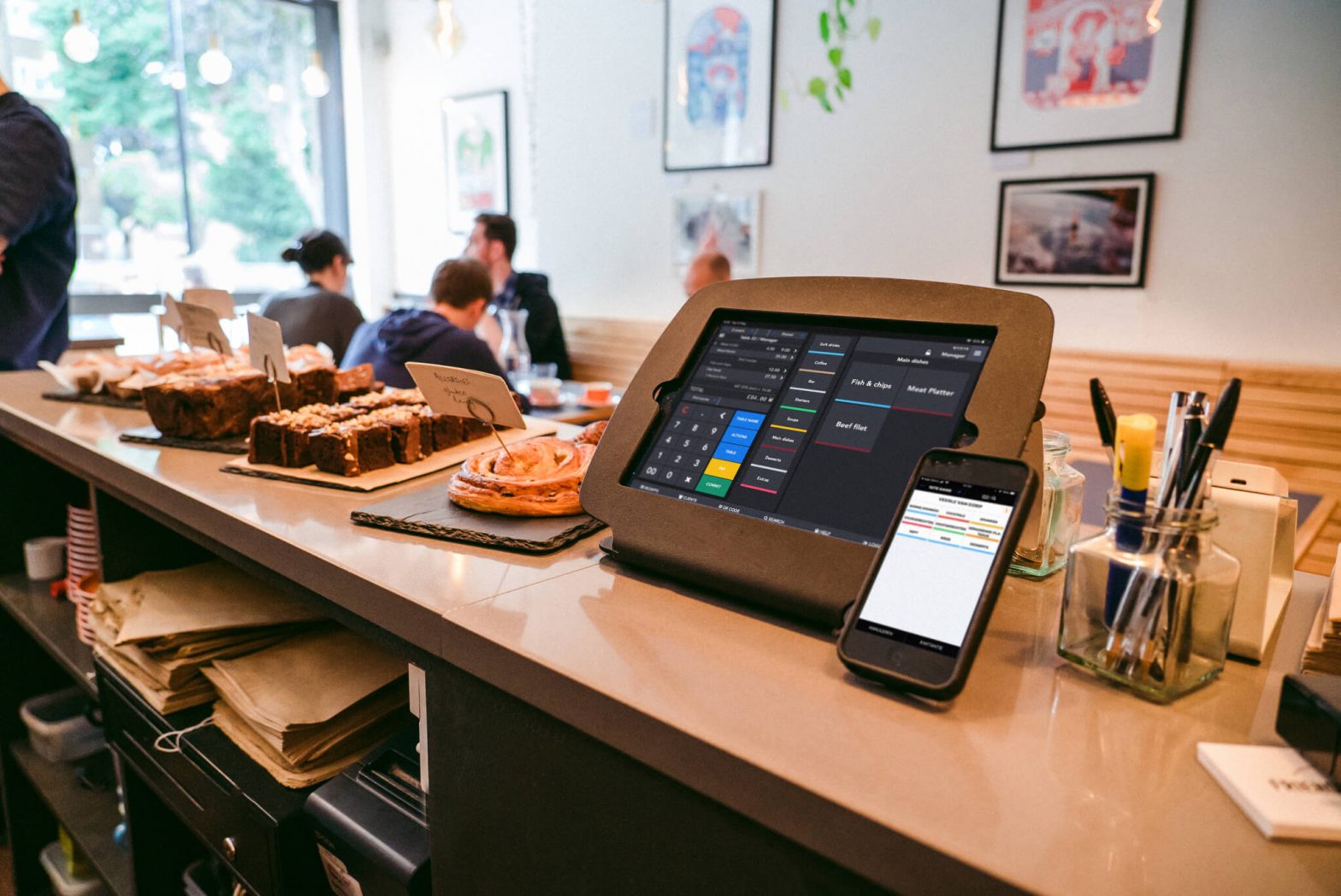 Opening a cafe: 8 steps to starting your coffee shop - Lightspeed