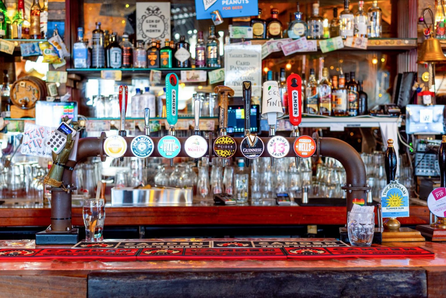 What is a Barback? Meaning, Job Description & Duties