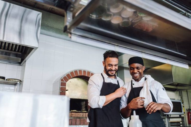 How to Create a Restaurant Employee Handbook - Lightspeed