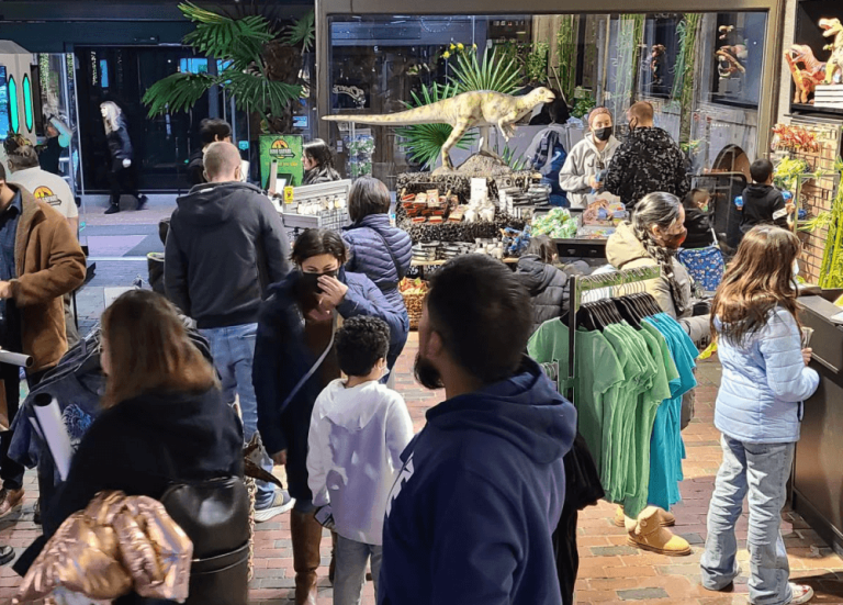 37 Successful Small Town Business Ideas | Lightspeed